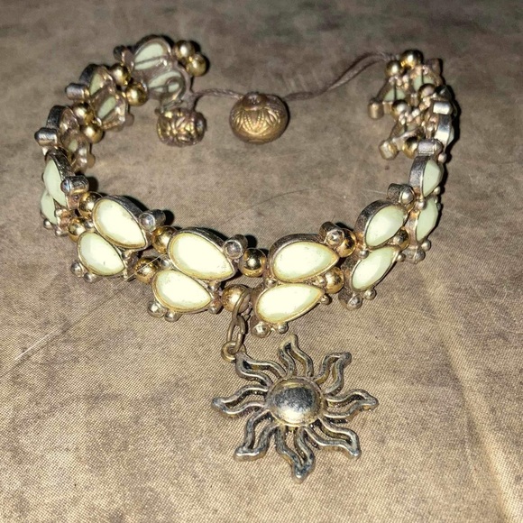 Jewelry | Tear Drop Shaped Stone With Daisy Bracelet | Poshmark